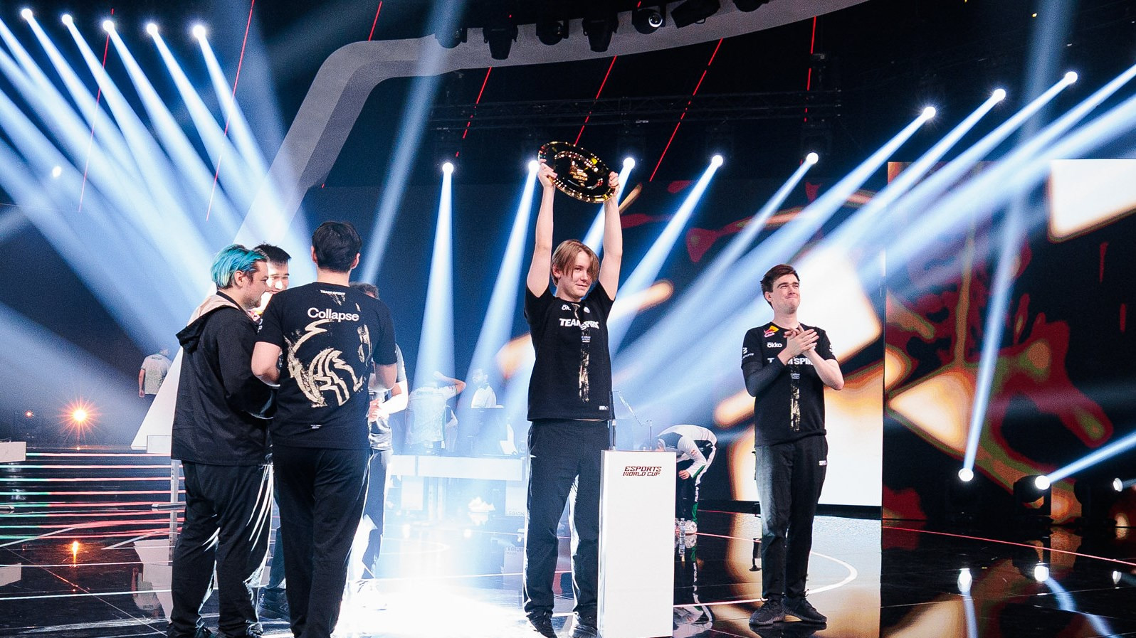 «Он идеально скопировал Mira». Игроки Spirit назвали суперсилу rue ...