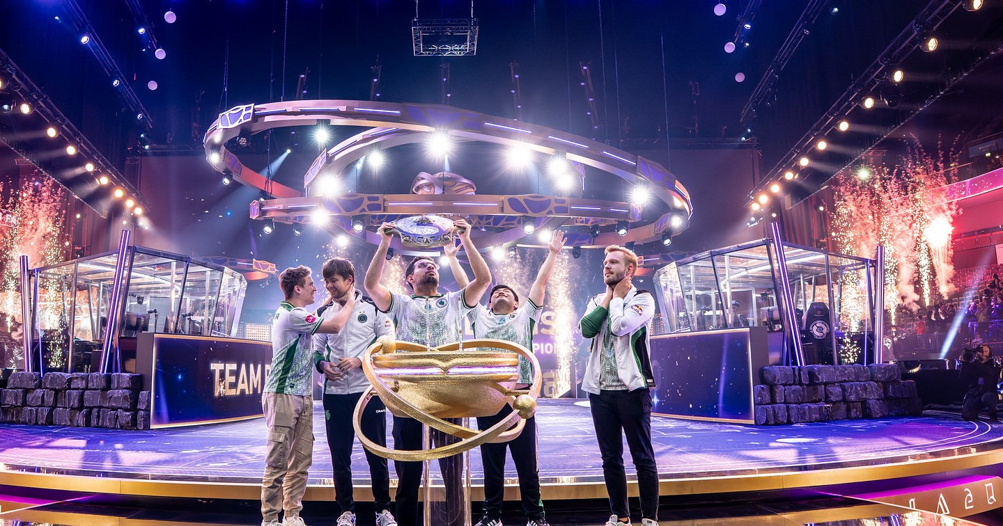 Team Falcons стала самой популярной командой TI14 на Liquipedia — в топ-5 нет ни одного ...