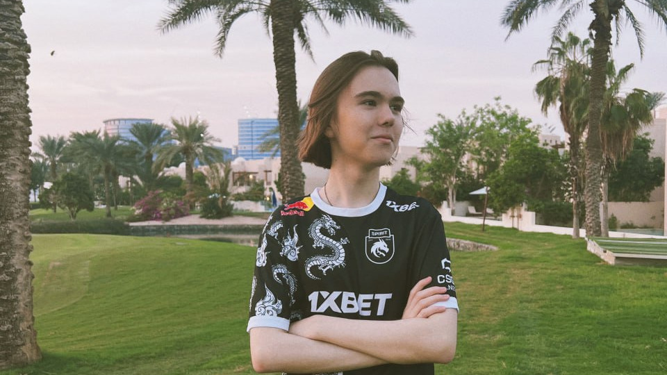 Donk starts in Budapest with ace in first round. Новости CS 2